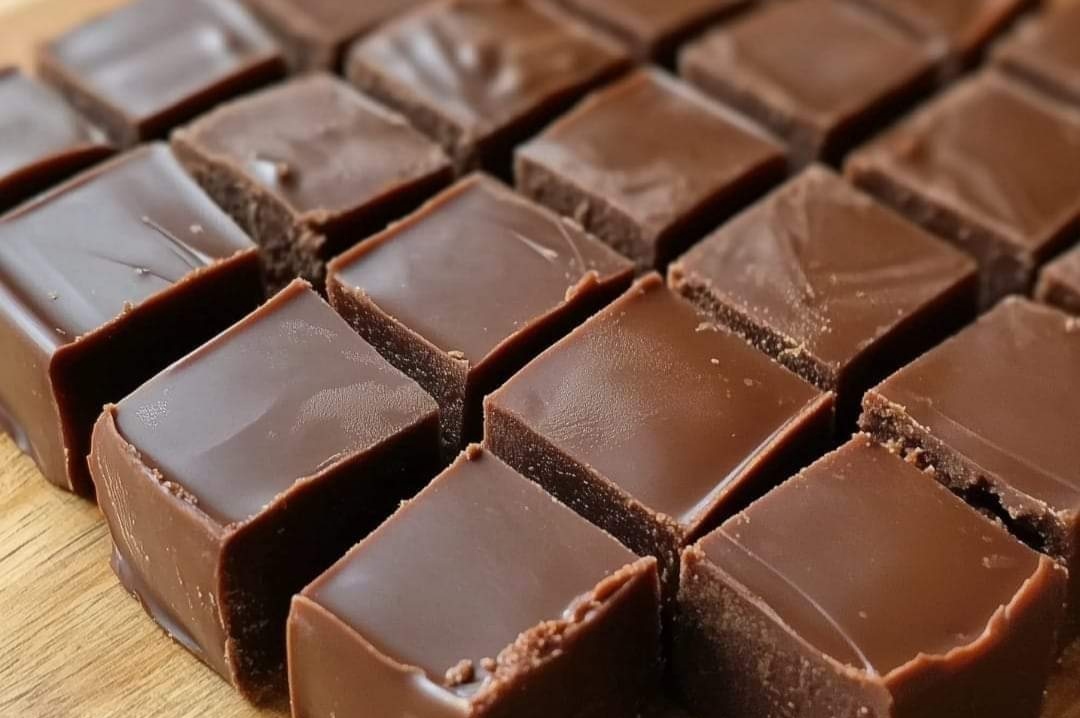 Quick and Easy 3-Minute Fudge Recipe - Recipes & Tips
